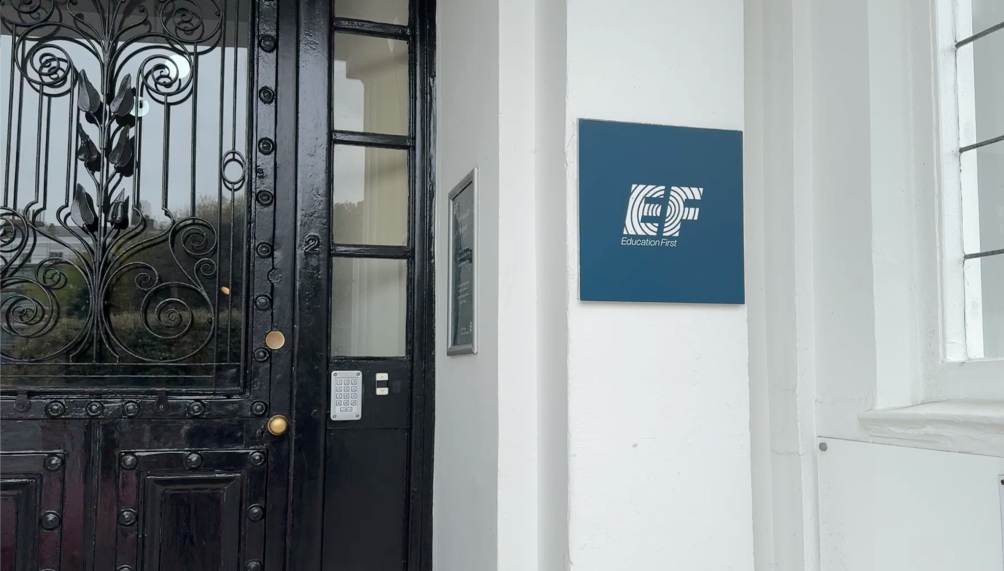 Top 8 English Schools in Brighton 2024 - Candid Reviews